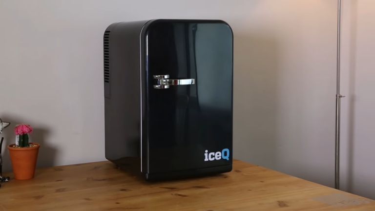 10 Best Mini Fridges With Lock 2024 - Top Choice For Any Space