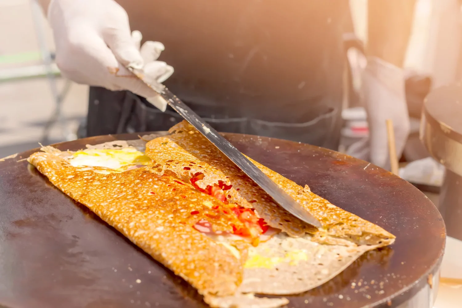 20 Best Late-Night Eats: Savoring French Street Food [2023] - Curee
